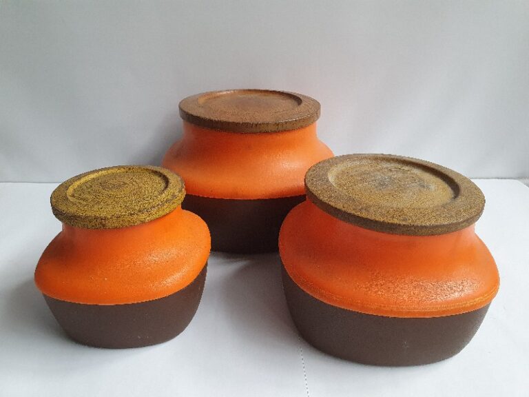 Bakelite, Nally Ware, Tupperware & Plastics – Prop-A-Ganda